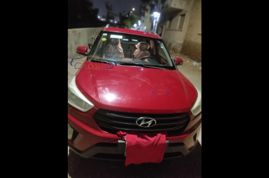 Creta Hyundai 2017 Zagazig Red 6579347 - Car for sale : Hatla2ee