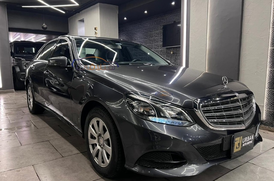 E 200 Mercedes 2015 6 October Gray 6582816 - Car for sale : Hatla2ee