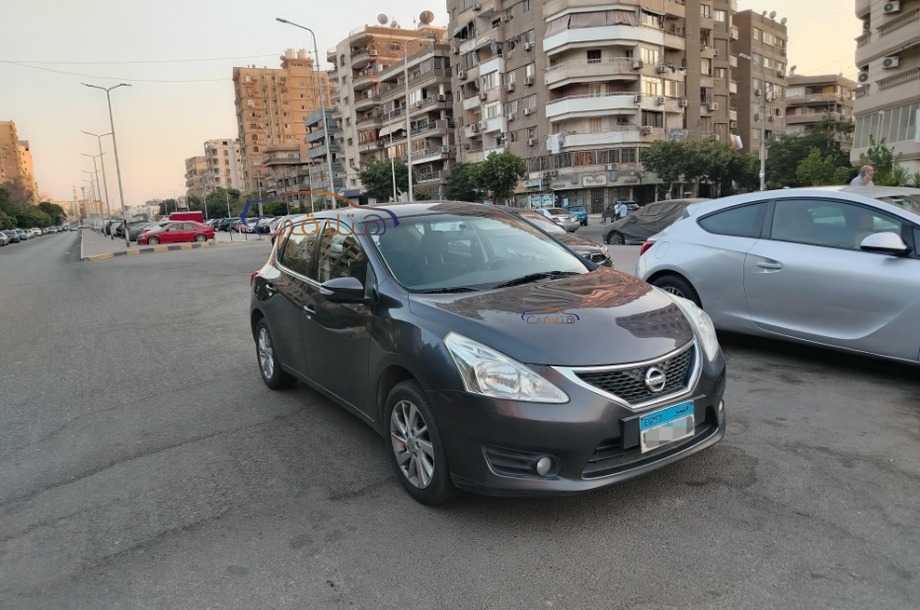 Tiida Nissan 2015 Heliopolis Dark grey 6589367 - Car for sale : Hatla2ee