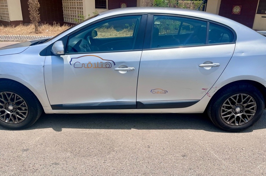 Fluence Renault 2013 Nasr city Silver 6592163 - Car for sale : Hatla2ee