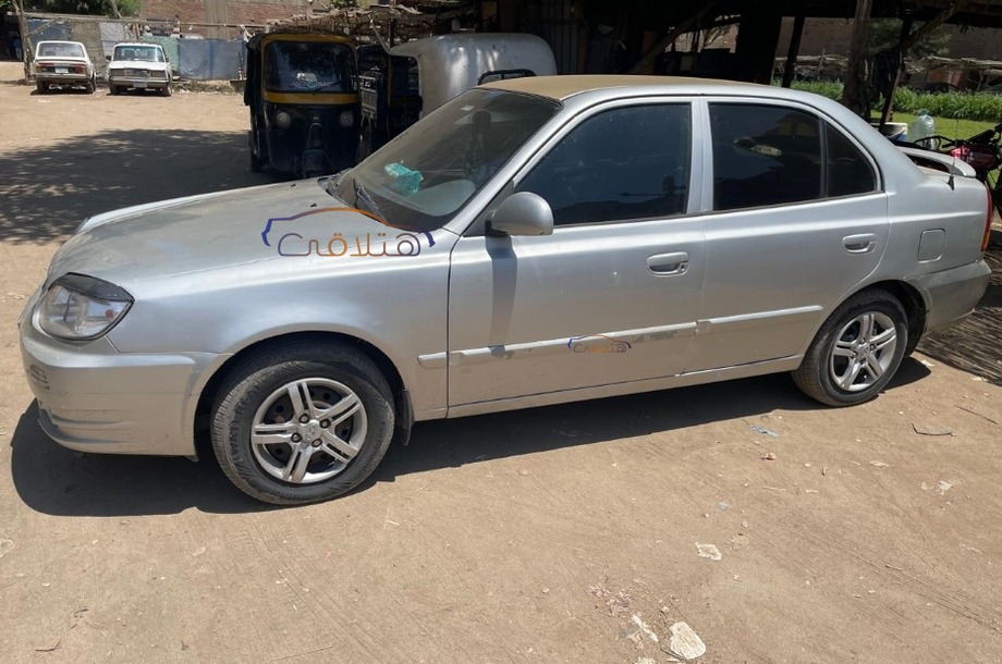 Verna Hyundai 2012 6 October Silver 6594008 - Car for sale : Hatla2ee