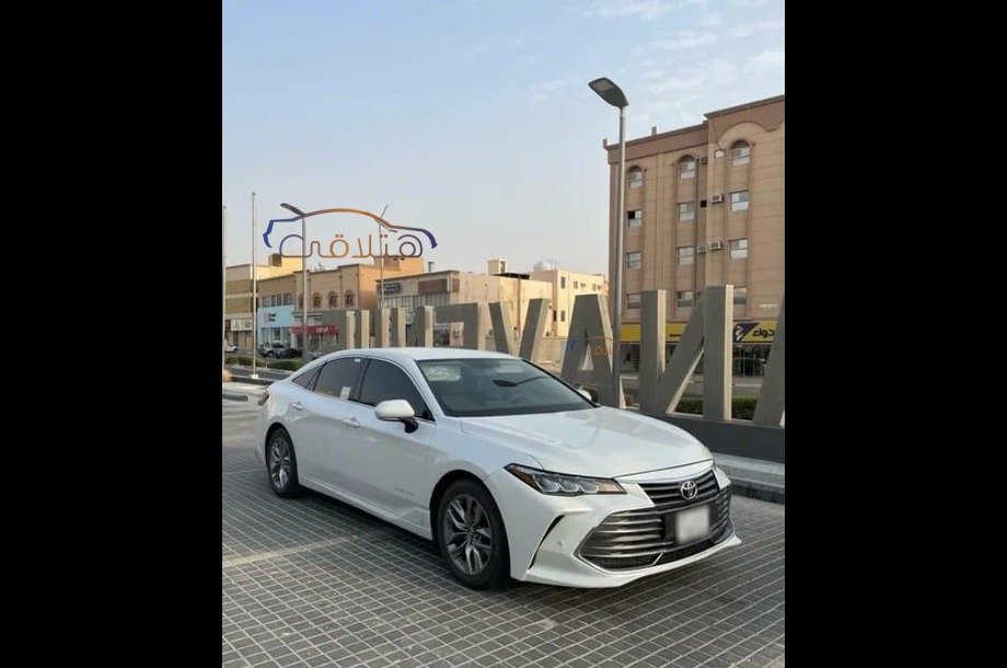 Avalon Toyota 2019 Tabuk White 6601455 - Car for sale : Hatla2ee