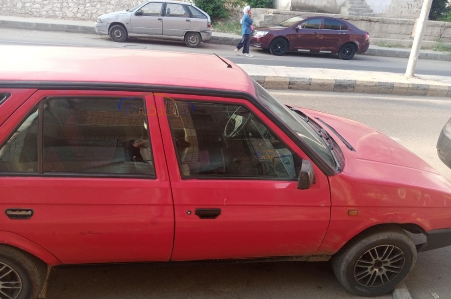 Foreman Skoda 1994 6 October Red 6603963 - Car for sale : Hatla2ee