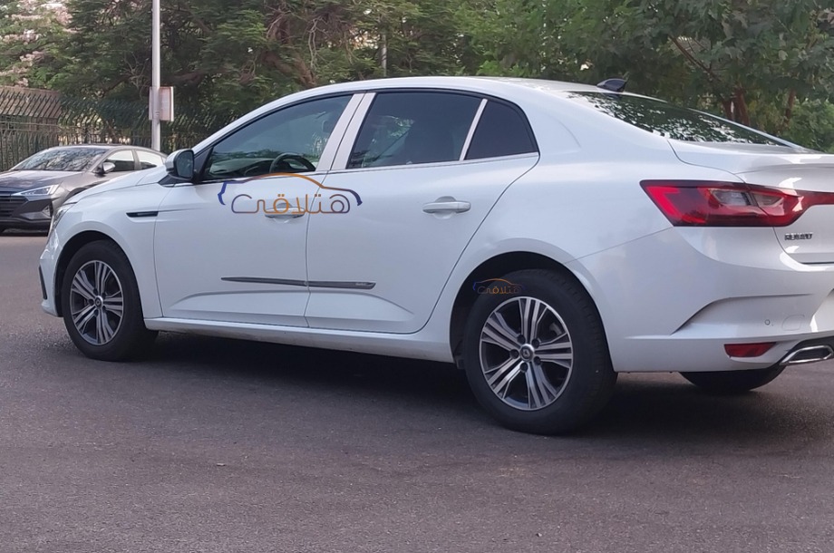 Megane Renault 2022 Heliopolis White 6605618 - Car for sale : Hatla2ee