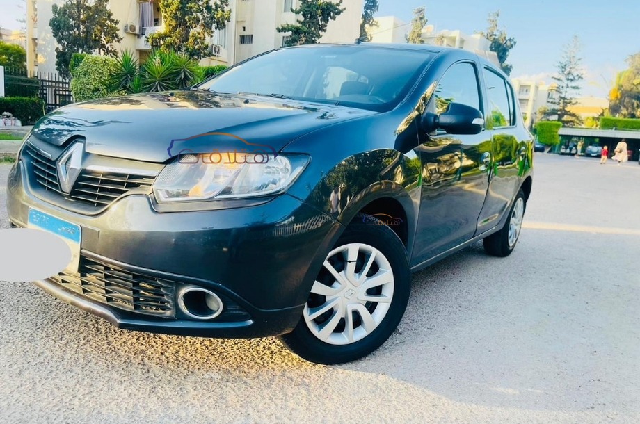 Sandero Renault 2017 Alexandria Blue 6623019 - Car for sale : Hatla2ee