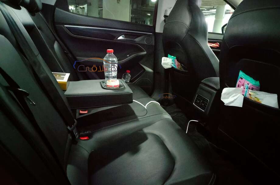 J7 Jac 2022 Cairo Red 6623067 - Car for sale : Hatla2ee