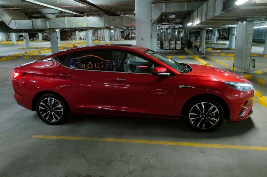 J7 Jac 2022 Cairo Red 6623067 - Car for sale : Hatla2ee