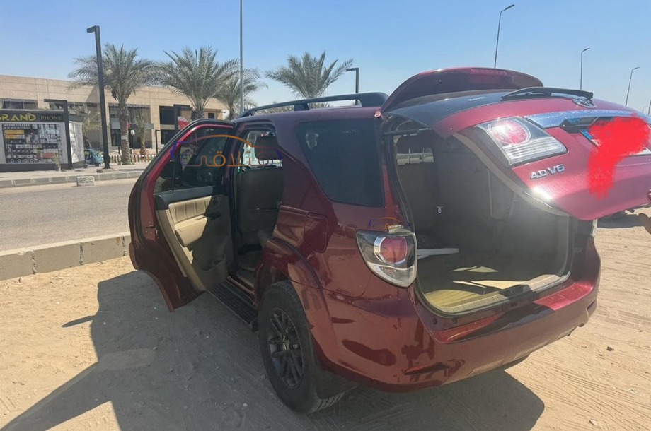 Fortuner Toyota 2017 Ismailia Dark red 6628680 - Car for sale : Hatla2ee