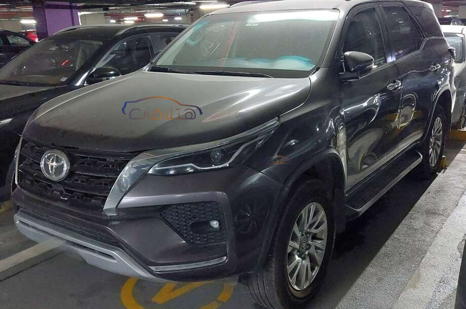 Fortuner Toyota 2022 Giza Gray 6642374 - Car for sale : Hatla2ee