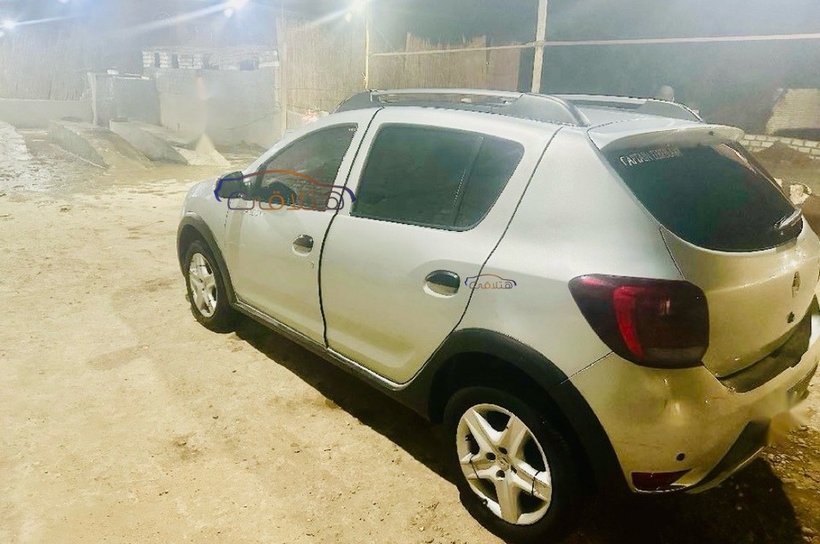 Sandero Step Way Renault 2020 Asyut Silver 6644371 - Car for sale ...