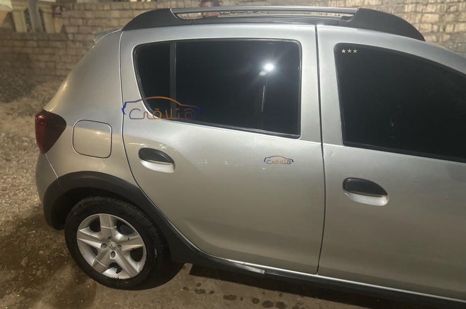 Sandero Step Way Renault 2020 Asyut Silver 6644371 - Car for sale ...