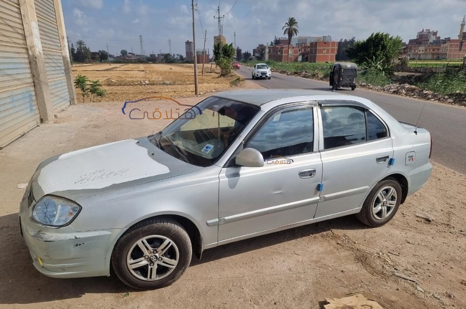 Verna Hyundai 2009 Kom Hamada Silver 6645442 - Car for sale : Hatla2ee