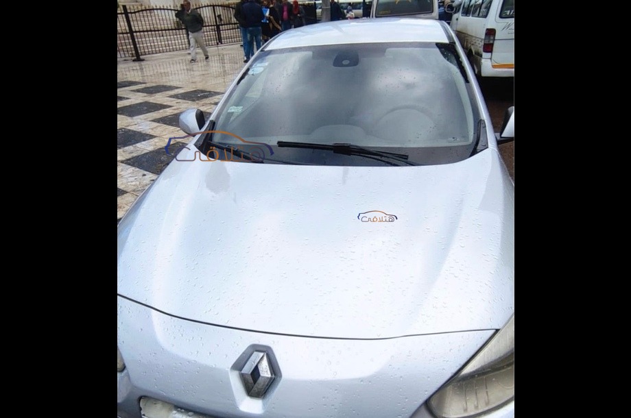 Fluence Renault 2010 Alexandria Silver 6649067 - Car for sale : Hatla2ee