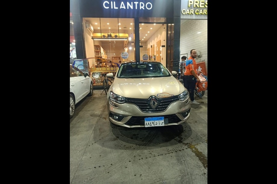 Megane Renault 2020 Alexandria Gold 6653714 - Car for sale : Hatla2ee