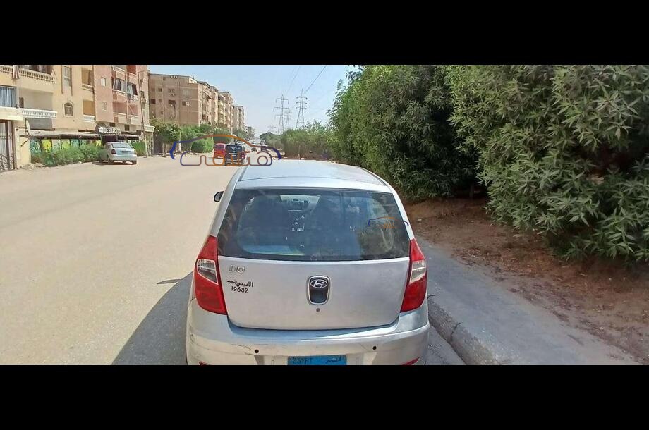 I10 Hyundai 2016 Pyramids Gardens Silver 6657160 - Car for sale : Hatla2ee