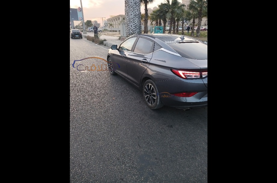 J7 Jac 2022 Pyramids Gardens Silver 6658807 - Car for sale : Hatla2ee