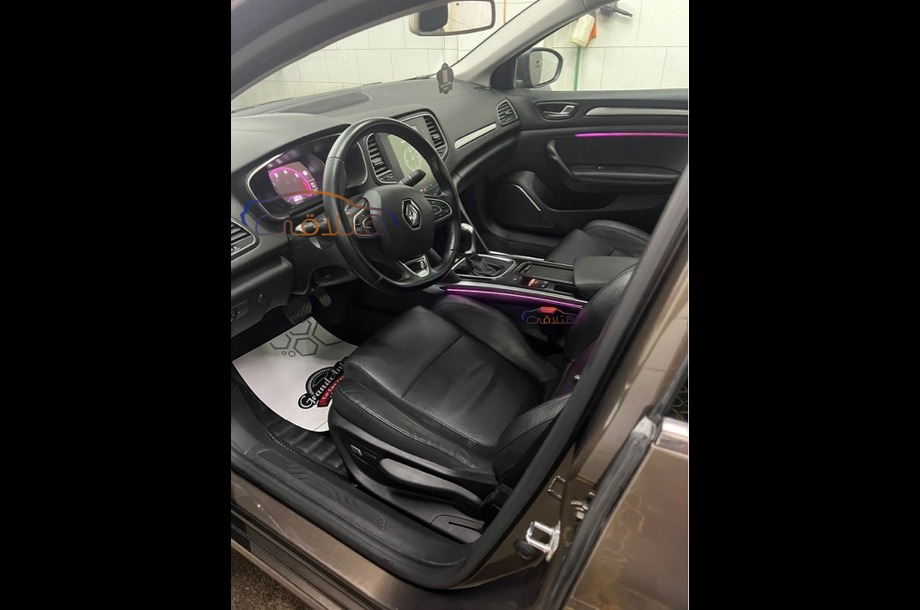Megane Renault 2020 Alexandria Bronze 6662924 - Car for sale : Hatla2ee
