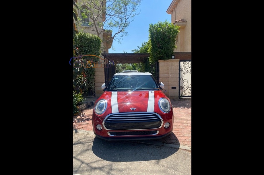 Cooper F55 Mini 2017 Madinaty Red 6664458 - Car for sale : Hatla2ee