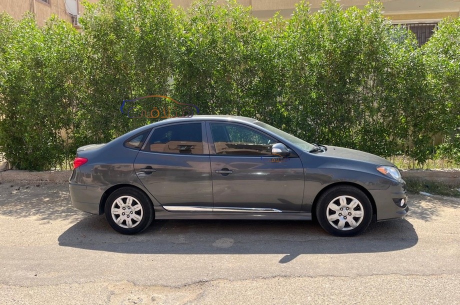 Elantra HD Hyundai 2019 Sheikh Zayed City Silver 6666777 - Car for sale ...