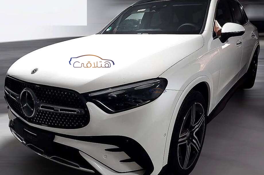 GLC 300 Mercedes 2023 Alexandria White 6670120 - Car for sale : Hatla2ee