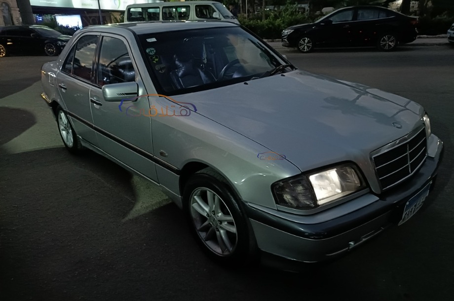 C 180 Mercedes 2000 Alexandria Silver 6676593 - Car for sale : Hatla2ee