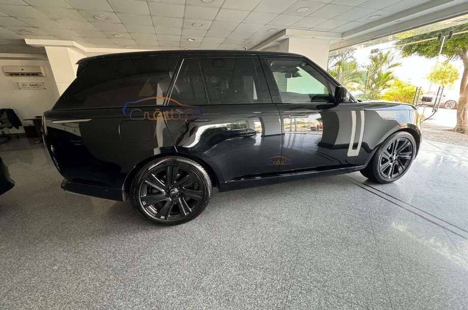 Range Rover Vogue Land Rover 2024 Heliopolis Black 6677215 - Car for ...