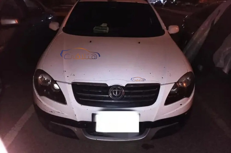 FRV Cross Brilliance 2015 Giza White 6678958 - Car for sale : Hatla2ee