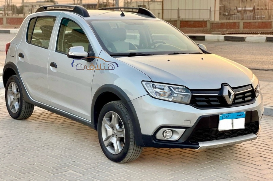 Sandero Step Way Renault 2022 Nasr city Silver 6679157 - Car for sale ...
