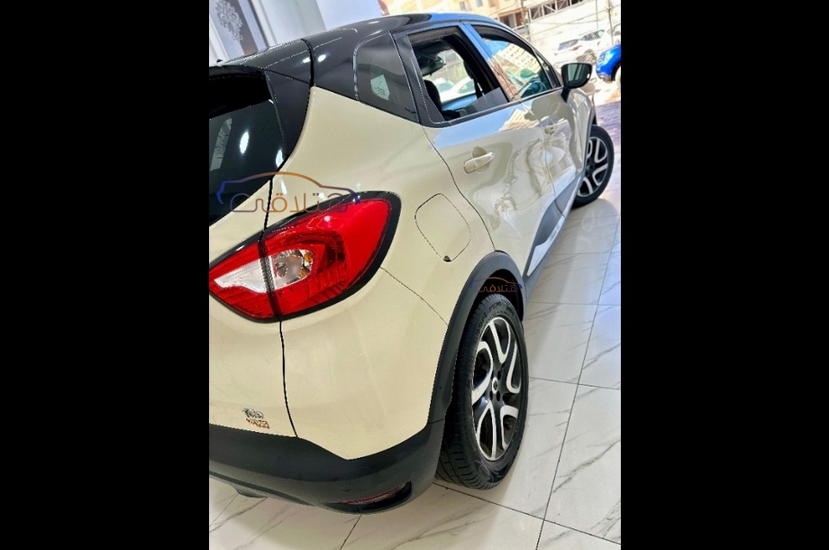 Captur Renault 2017 Alexandria Beige 6683798 - Car for sale : Hatla2ee