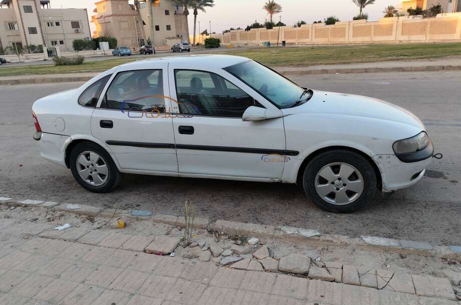 Vectra Opel 1998 Alexandria White 6687769 - Car for sale : Hatla2ee