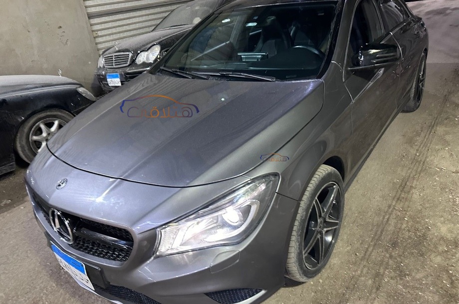 CLA 180 Mercedes 2015 Alexandria Gray 6703498 - Car for sale : Hatla2ee