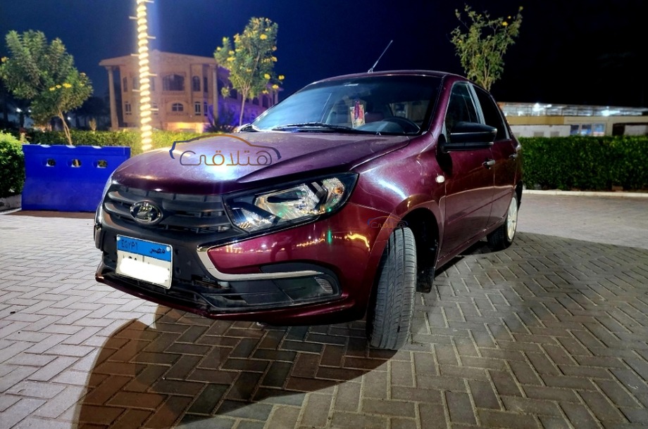 Granta Lada 2022 Dakahlia Red 6704023 - Car for sale : Hatla2ee