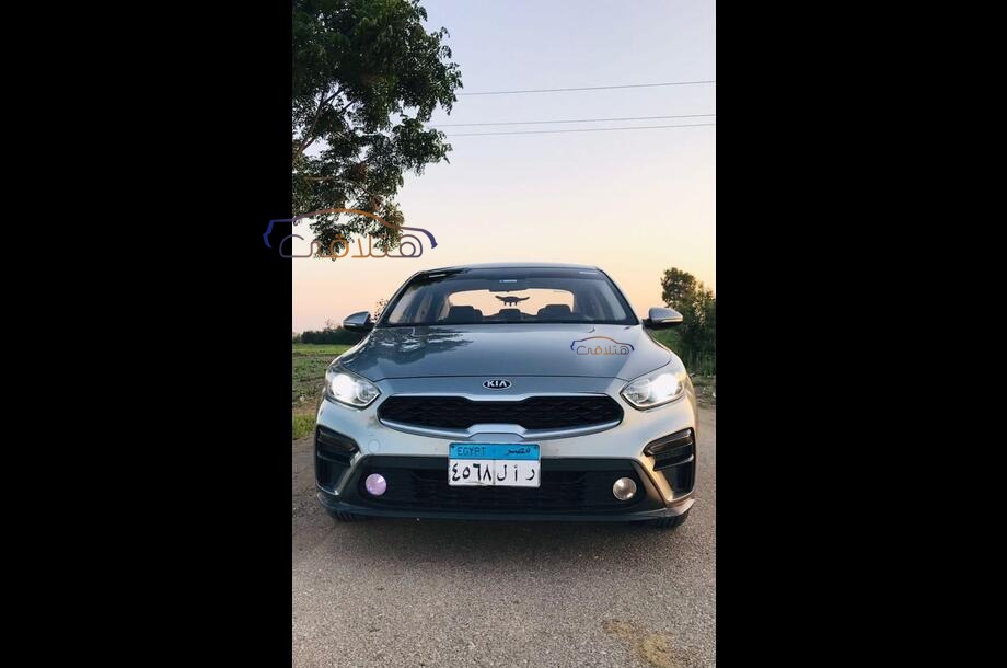 Grand Cerato Kia 2020 Sharqia Silver 6710263 - Car for sale : Hatla2ee