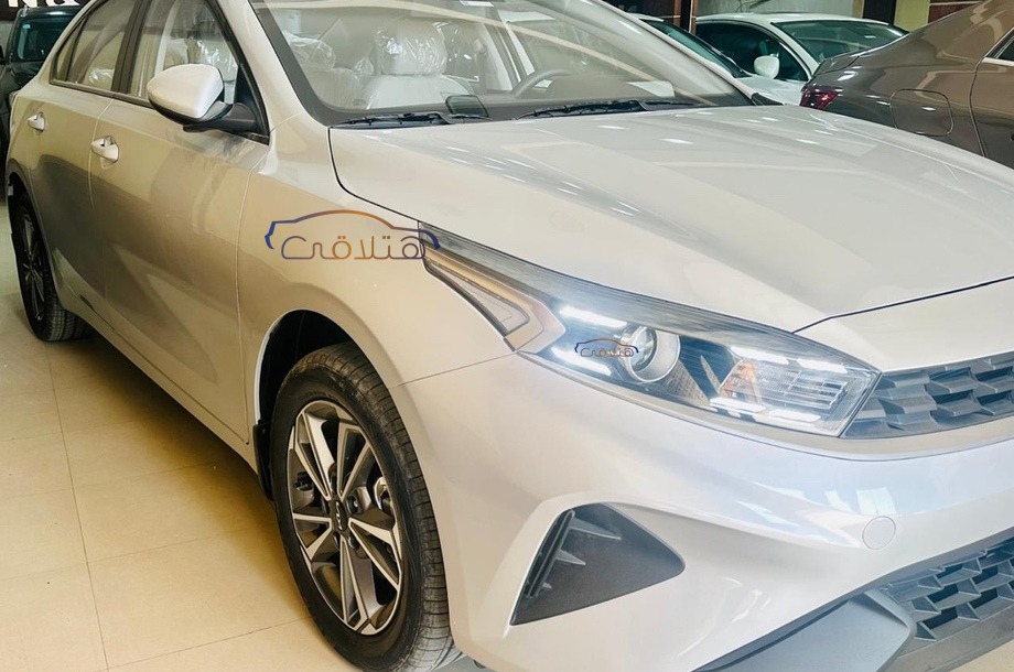 Grand Cerato Kia 2024 Mohandessin Silver 6714229 - Car for sale : Hatla2ee