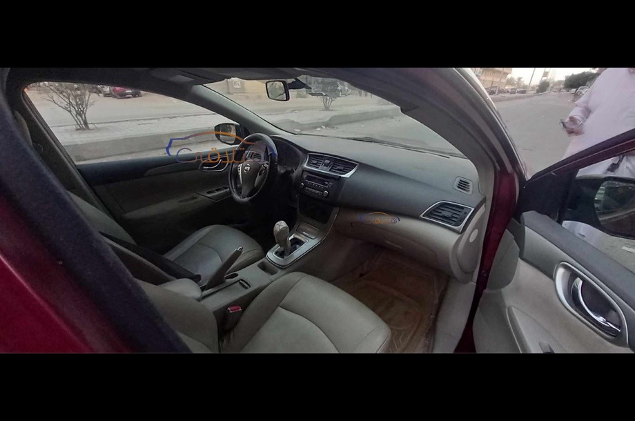 Sentra Nissan 2015 Kafr el-Sheikh Red 6715799 - Car for sale : Hatla2ee