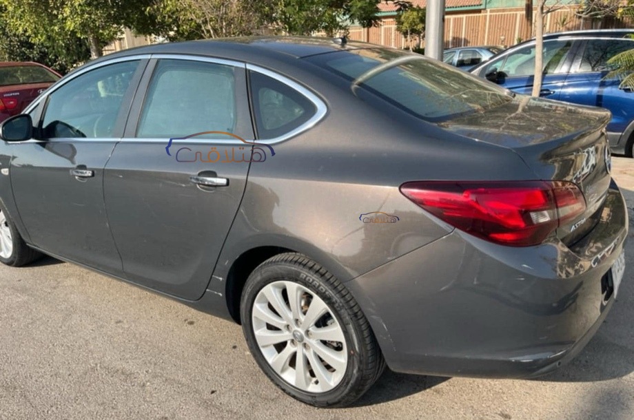 Astra Opel 2013 Alexandria Gray 6717712 - Car for sale : Hatla2ee