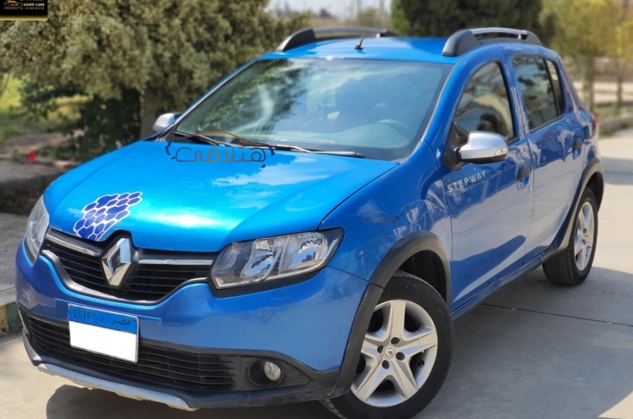 Sandero Step Way Renault 2017 Tala Blue 6722693 - Car for sale : Hatla2ee
