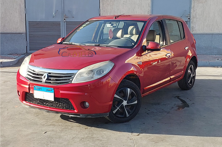 Sandero Renault 2012 Alexandria Red 6724217 - Car for sale : Hatla2ee