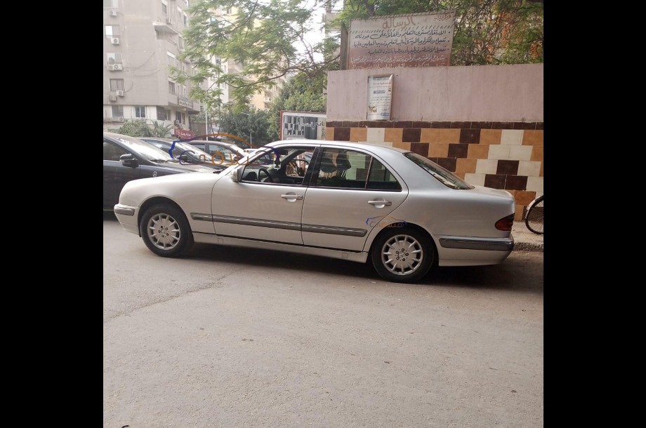 E 240 Mercedes 2000 Maadi Silver 6737497 - Car for sale : Hatla2ee