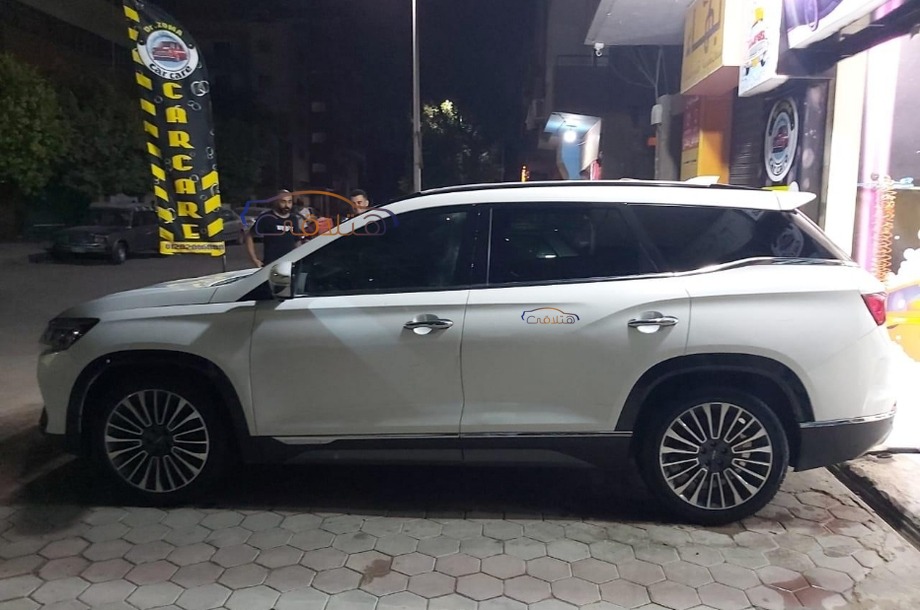 X95 Jetour 2022 Helwan White 6737689 - Car for sale : Hatla2ee