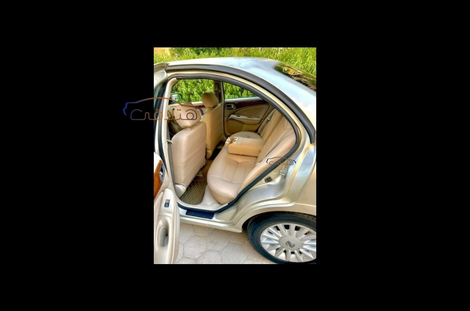 Sunny Nissan 2010 Suez Beige 6745180 - Car for sale : Hatla2ee