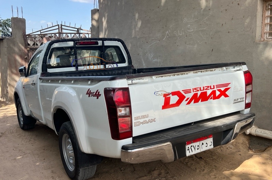 D max Isuzu 2020 Sharqia White 6746297 - Car for sale : Hatla2ee