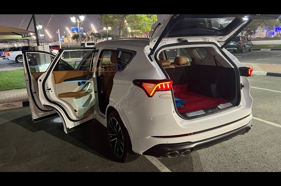 X70 Plus Jetour 2024 Qena White 6746495 - Car for sale : Hatla2ee