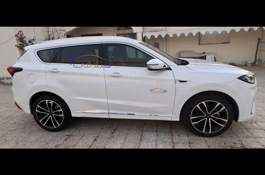 X70 Plus Jetour 2024 Qena White 6746495 - Car for sale : Hatla2ee