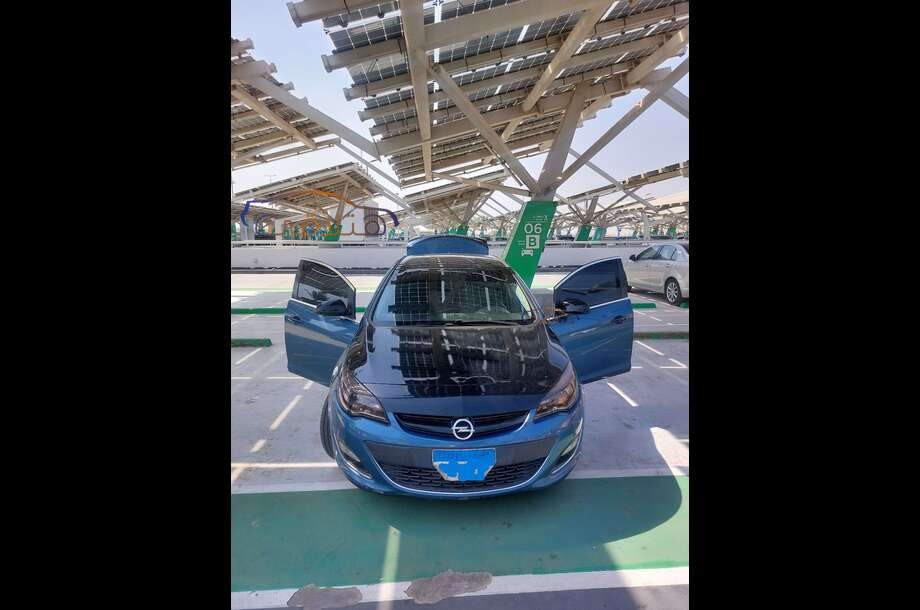 Astra Opel 2013 Cairo Dark blue 6750362 - Car for sale : Hatla2ee