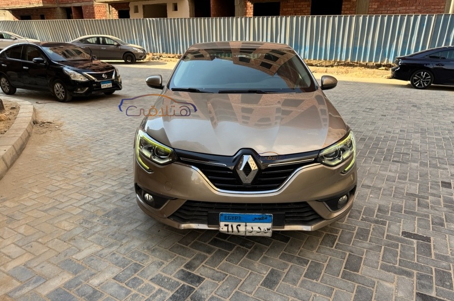 Megane Renault 2020 Mokattam Brown 6751702 - Car for sale : Hatla2ee