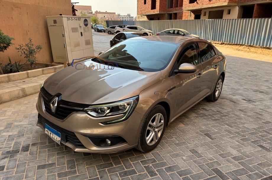 Megane Renault 2020 Mokattam Brown 6751702 - Car for sale : Hatla2ee