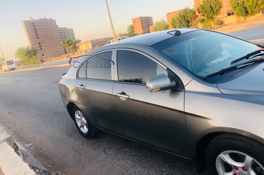 EC7 Geely 2015 Asyut Dark grey 6766061 - Car for sale : Hatla2ee