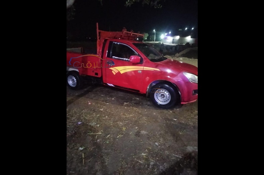 Pickup Chevrolet 2015 Asyut Red 6766948 - Car for sale : Hatla2ee