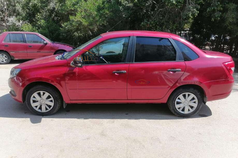 Granta Lada 2022 Tagamo3 - New Cairo Red 6769469 - Car for sale : Hatla2ee